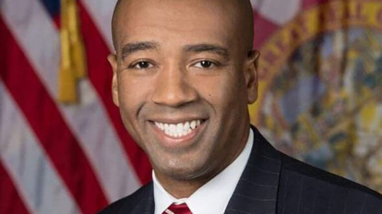 Afghanistan War Vet Jamal Sowell Speaks at Veterans Day Event in ...